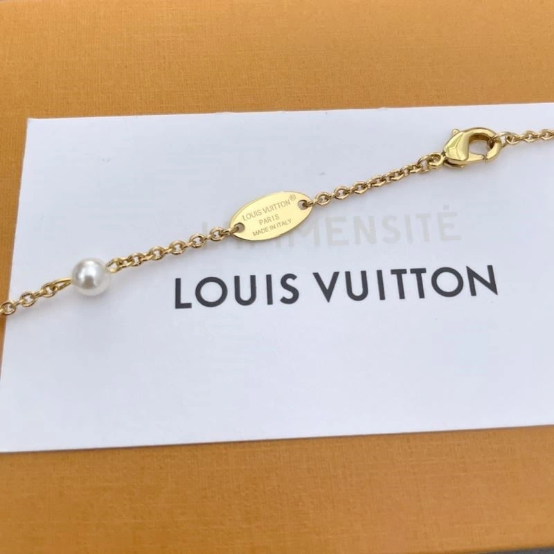 Exact replica Louis Vuitton Necklaces