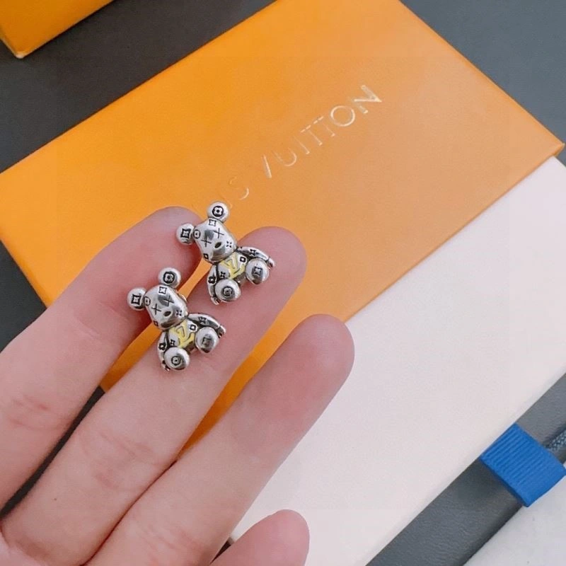 Brand-authenticated Louis Vuitton Necklaces