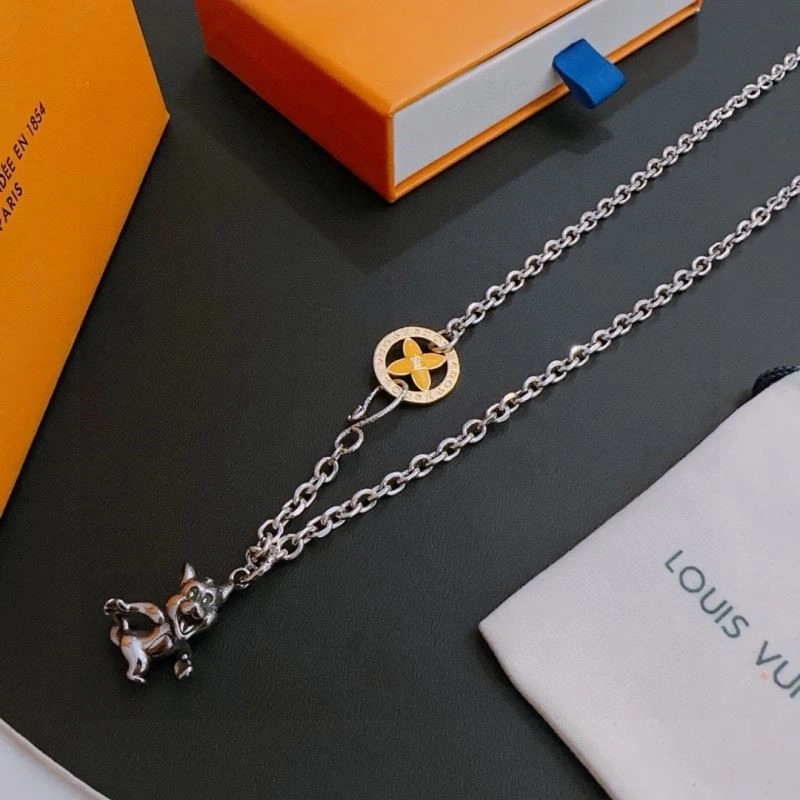 Top mirror Louis Vuitton Necklaces