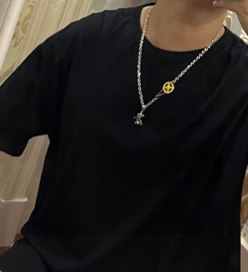 Top mirror Louis Vuitton Necklaces