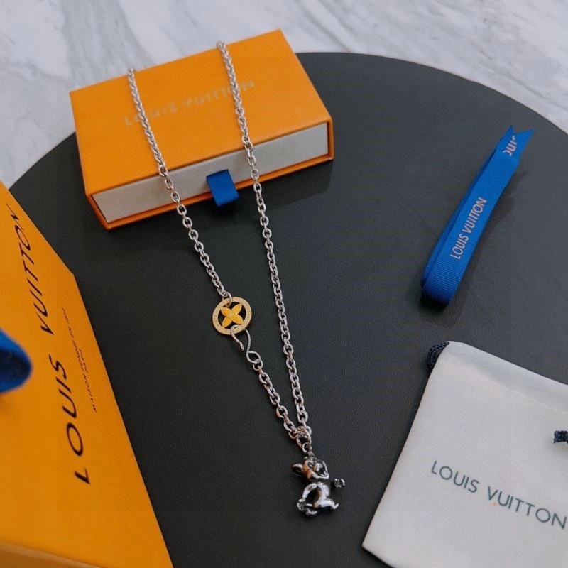 Top mirror Louis Vuitton Necklaces
