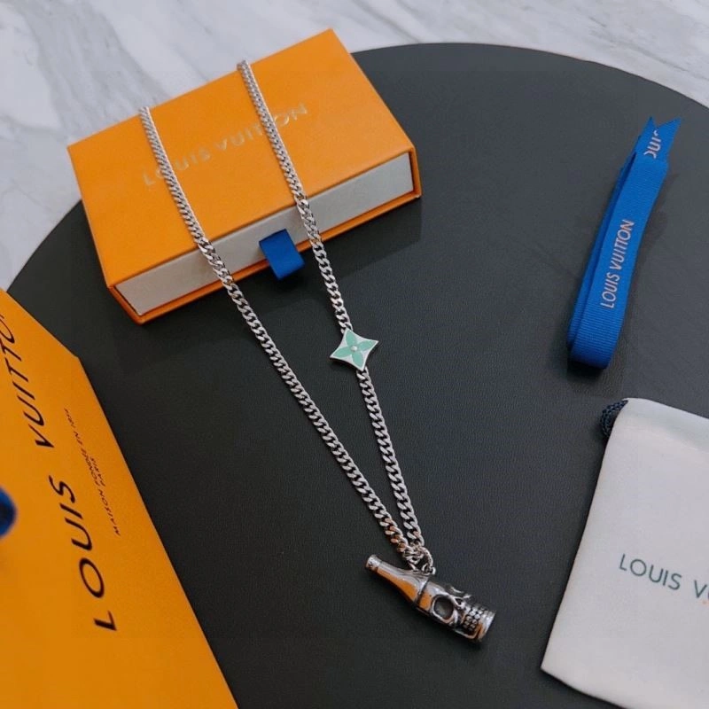 Exact replica Louis Vuitton Necklaces