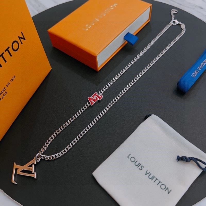 1:1 copy Louis Vuitton Necklaces