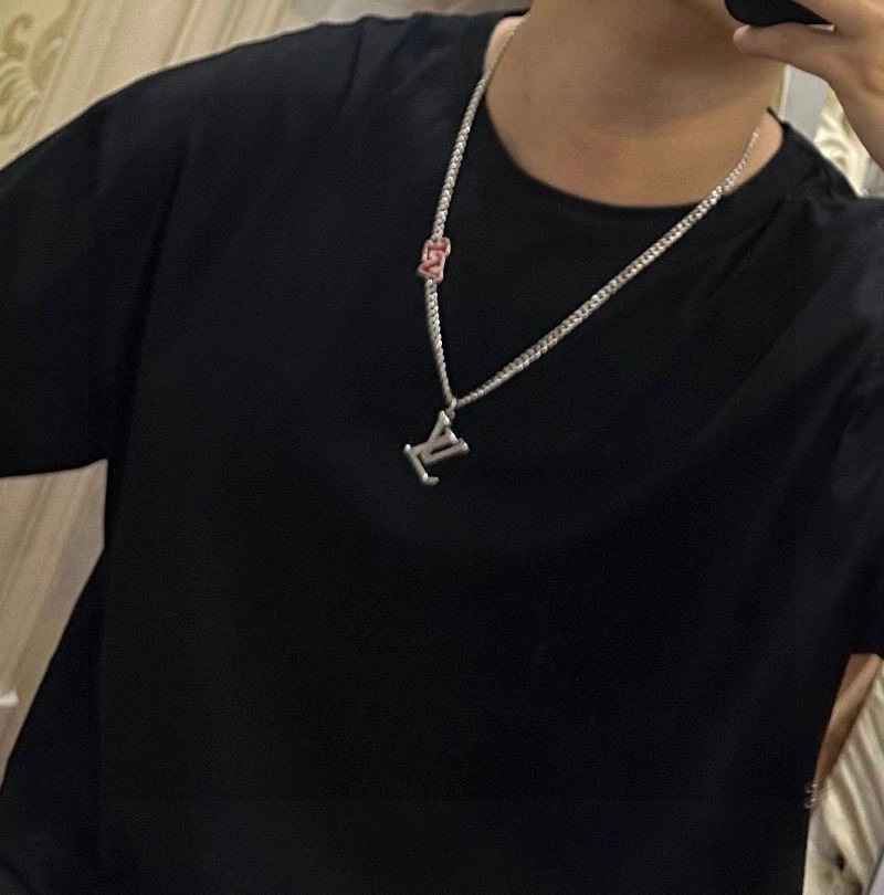 1:1 copy Louis Vuitton Necklaces