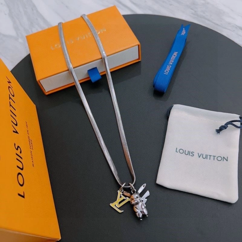 Official Louis Vuitton Necklaces