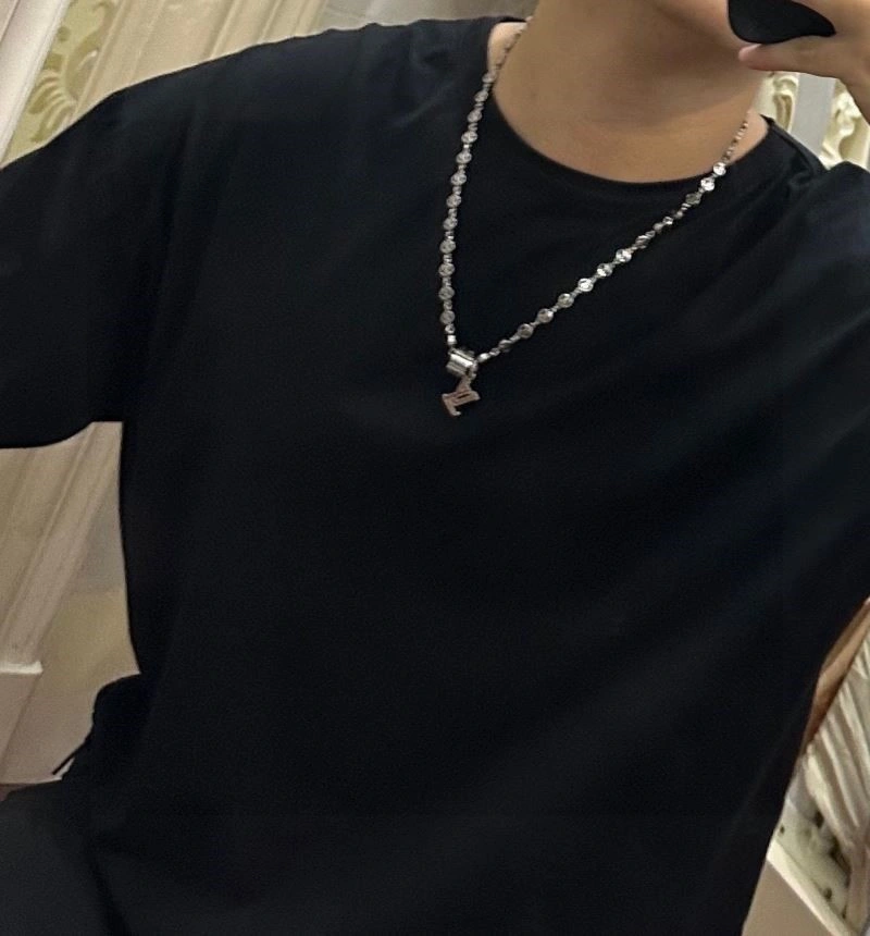 Factory-made Louis Vuitton Necklaces