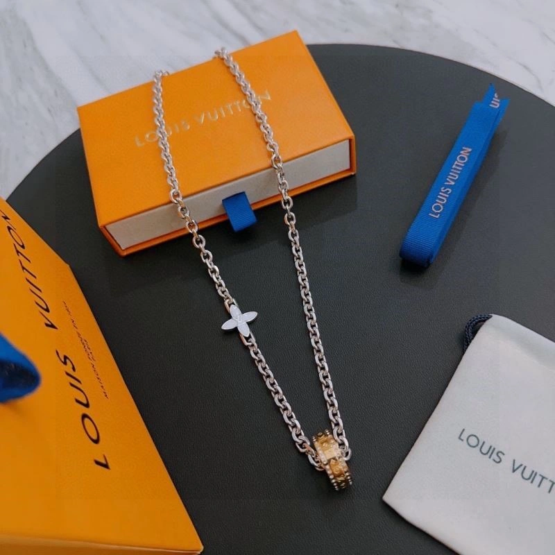 Official Louis Vuitton Necklaces
