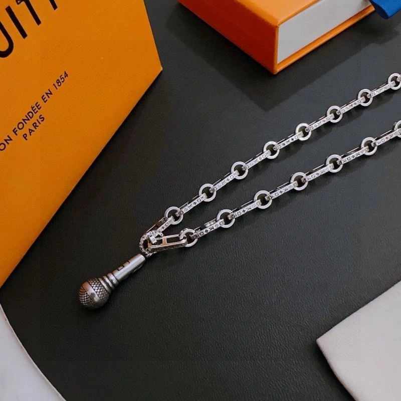 Cut-rate Louis Vuitton Necklaces