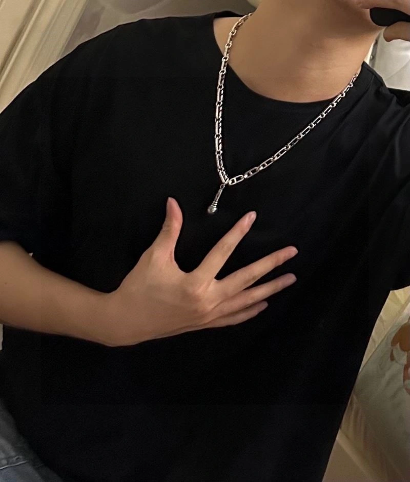 Cut-rate Louis Vuitton Necklaces