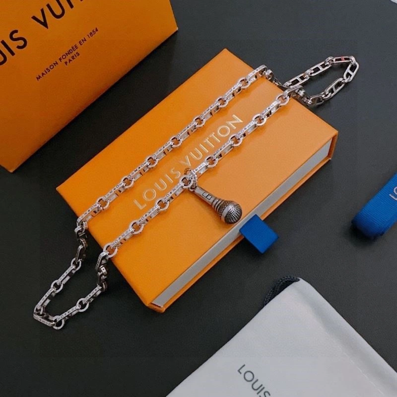 Cut-rate Louis Vuitton Necklaces
