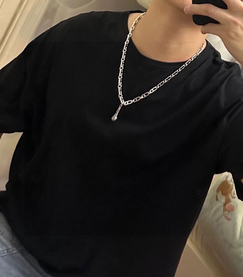 Cut-rate Louis Vuitton Necklaces