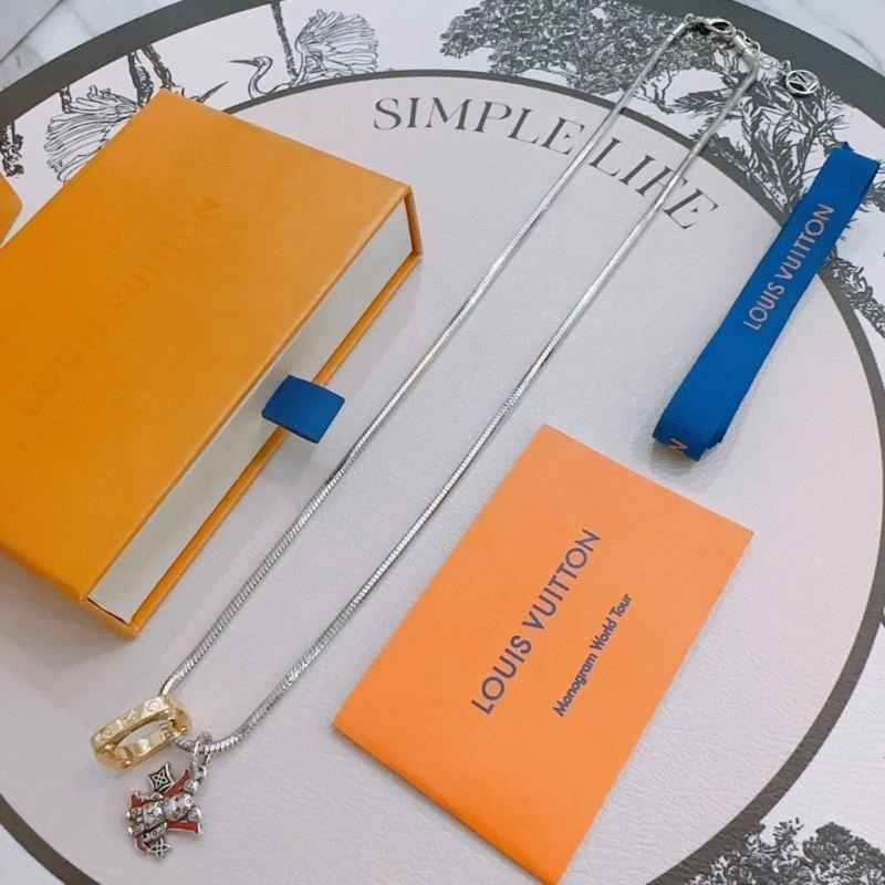 High accuracy Louis Vuitton Necklaces