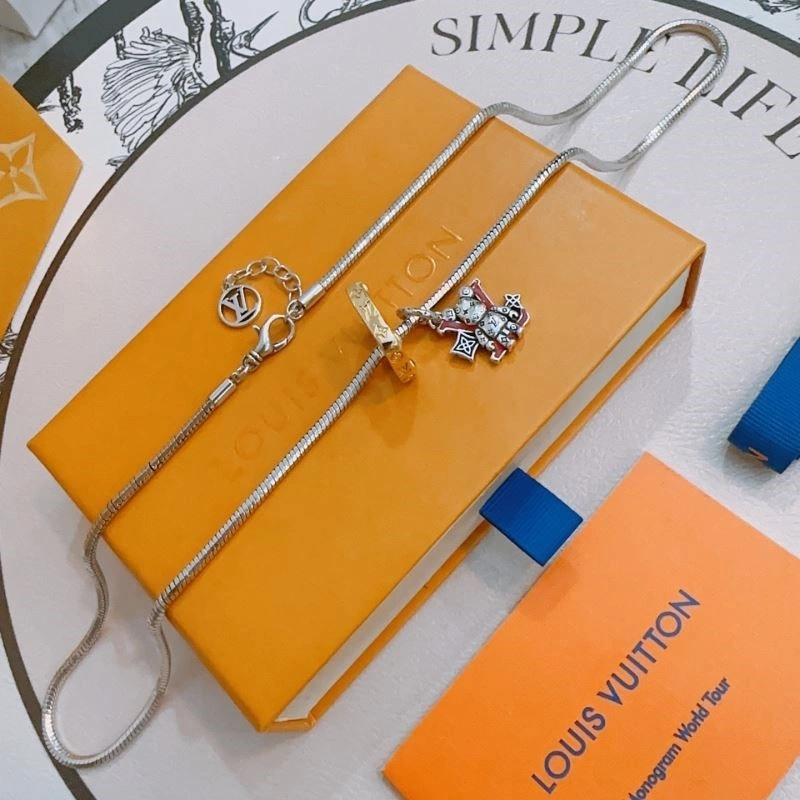High accuracy Louis Vuitton Necklaces