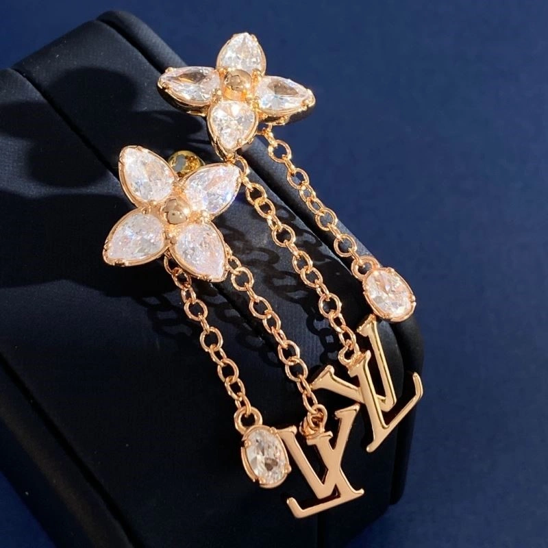 Factory-made Louis Vuitton Necklaces