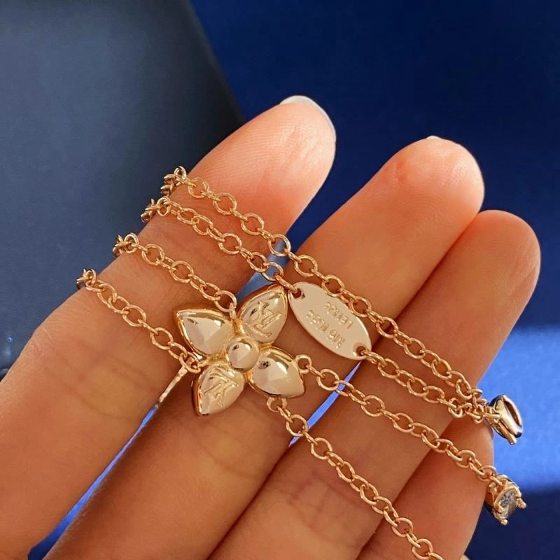 Factory-made Louis Vuitton Necklaces