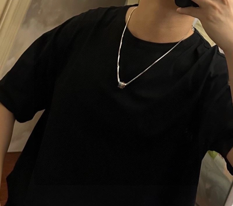 Bargain Louis Vuitton Necklaces