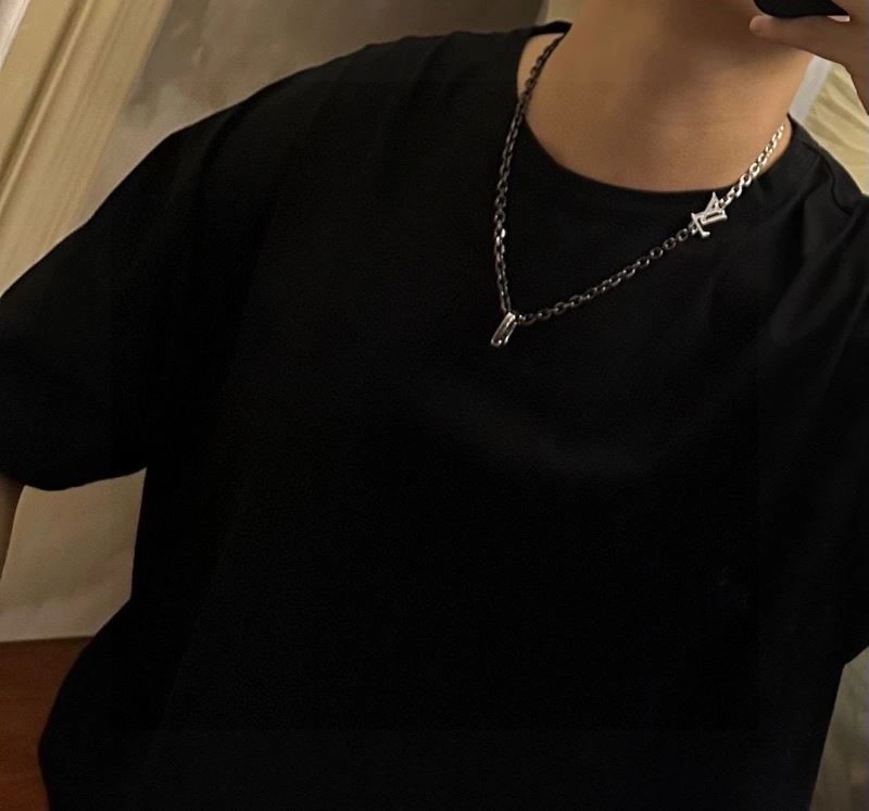 Cut-rate Louis Vuitton Necklaces