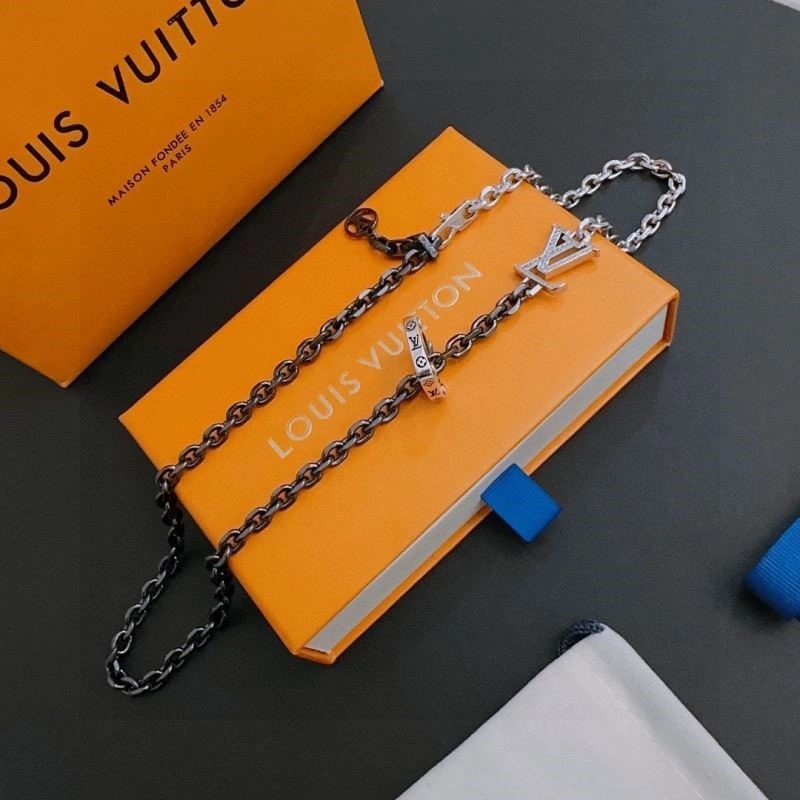 Cut-rate Louis Vuitton Necklaces