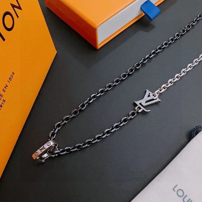 Cut-rate Louis Vuitton Necklaces