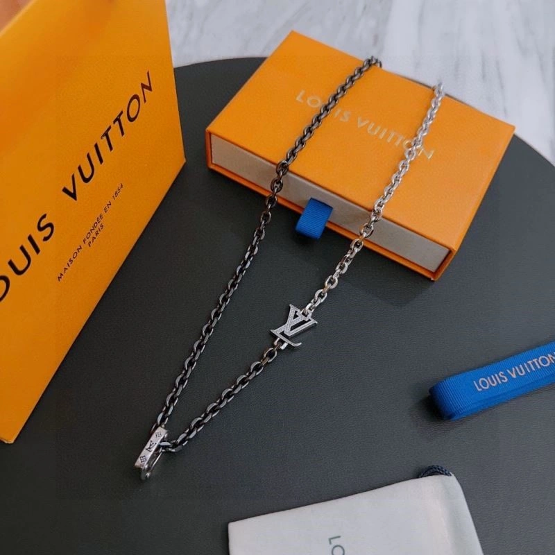 Cut-rate Louis Vuitton Necklaces