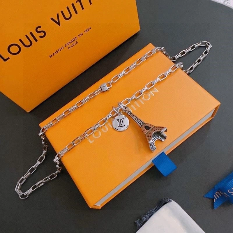 Discounted Louis Vuitton Necklaces