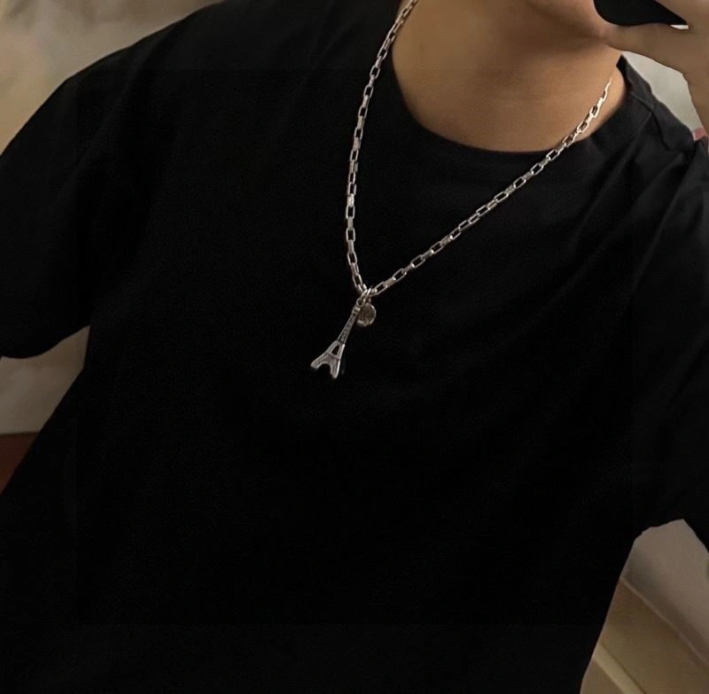 Discounted Louis Vuitton Necklaces