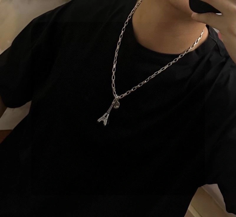 Discounted Louis Vuitton Necklaces