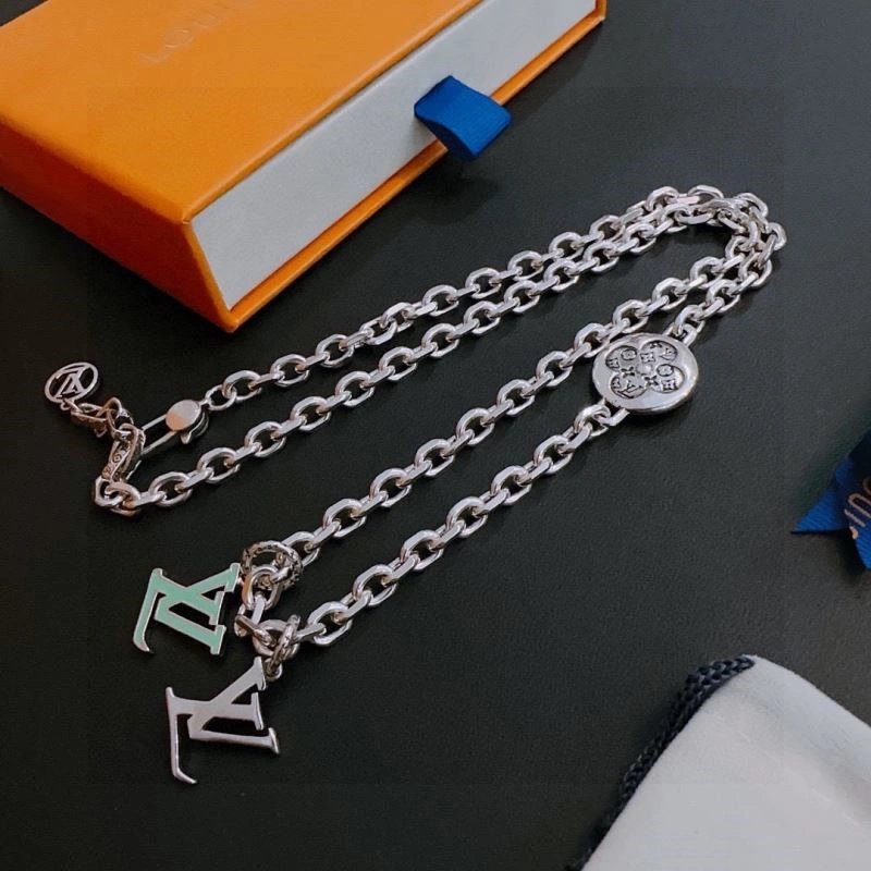 Mirror quality Louis Vuitton Necklaces