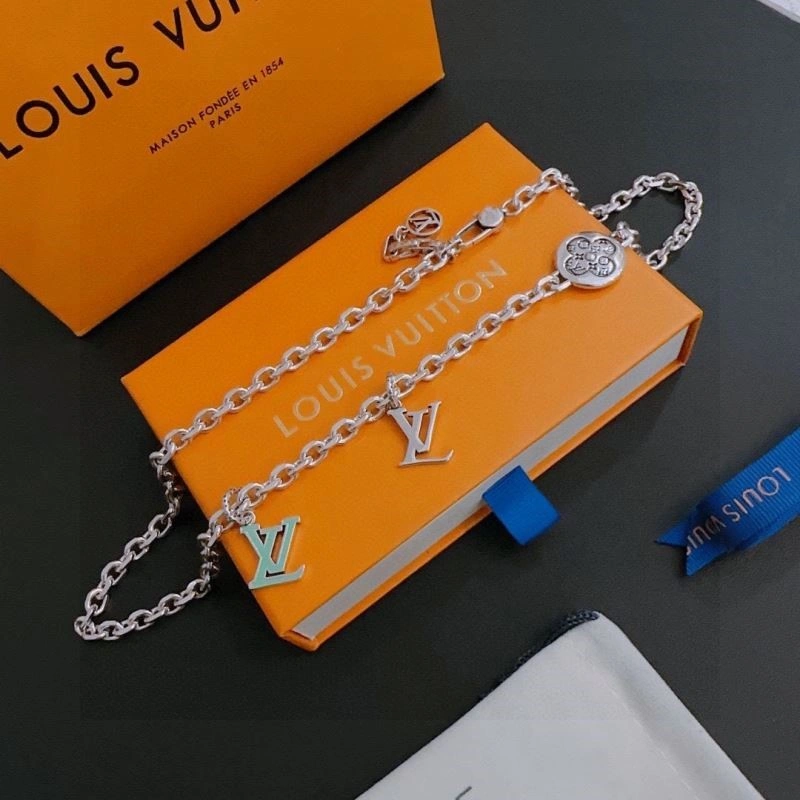 Mirror quality Louis Vuitton Necklaces