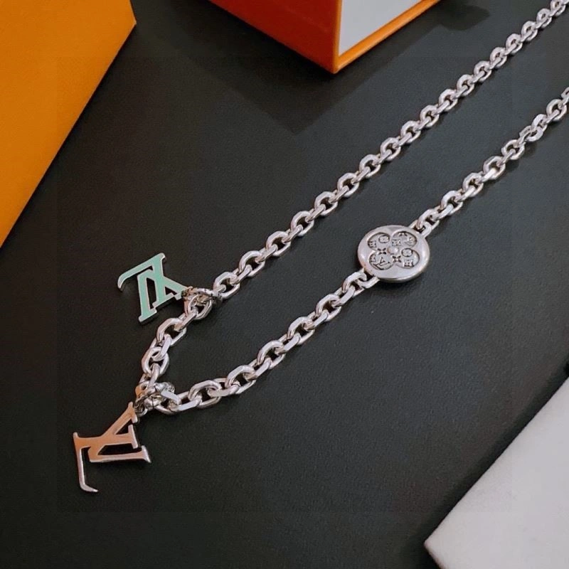 Mirror quality Louis Vuitton Necklaces