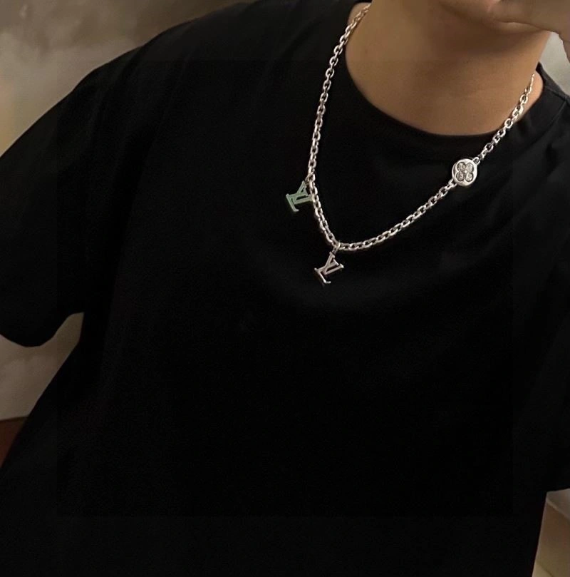 Mirror quality Louis Vuitton Necklaces