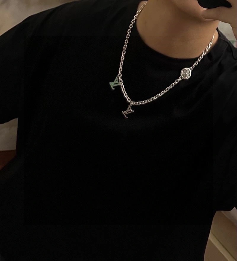 Mirror quality Louis Vuitton Necklaces