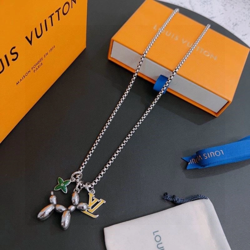 Top mirror Louis Vuitton Necklaces