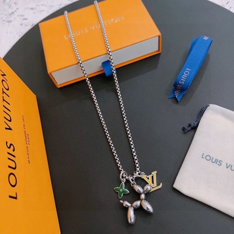 Top mirror Louis Vuitton Necklaces