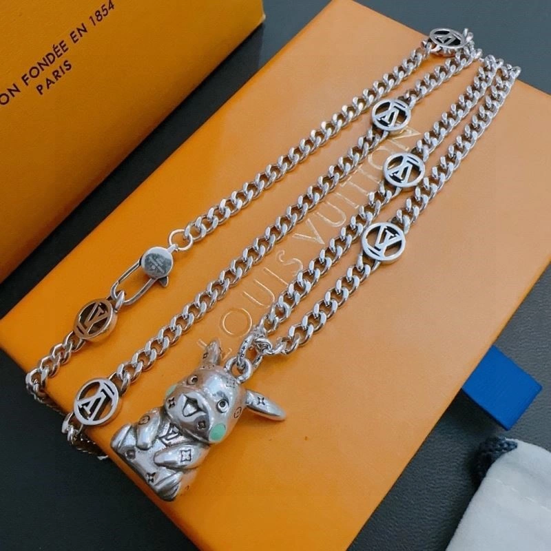 Discounted Louis Vuitton Necklaces