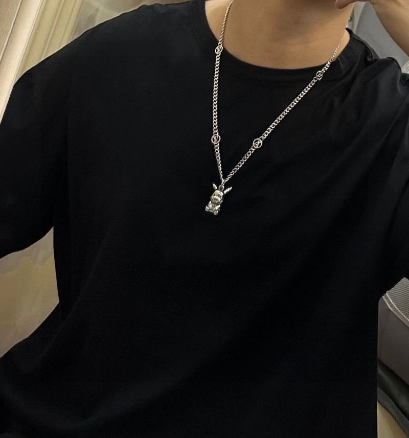 Discounted Louis Vuitton Necklaces
