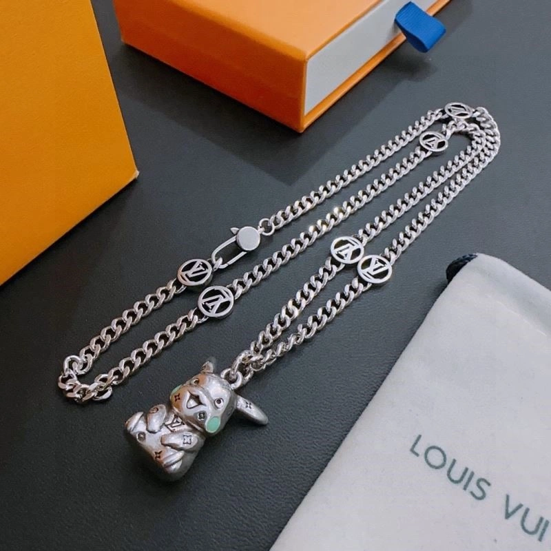 Discounted Louis Vuitton Necklaces