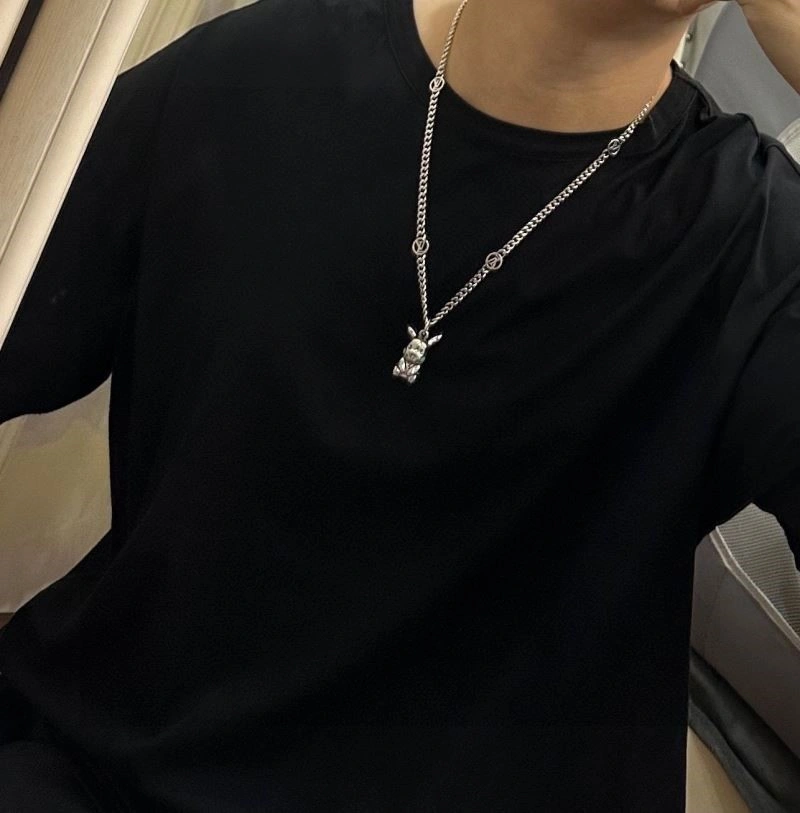 Discounted Louis Vuitton Necklaces