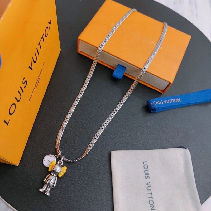 Indistinguishable Louis Vuitton Necklaces