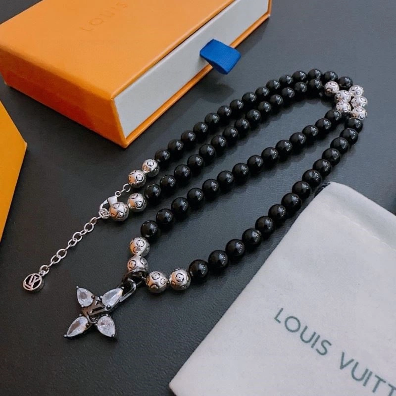 Top mirror Louis Vuitton Necklaces