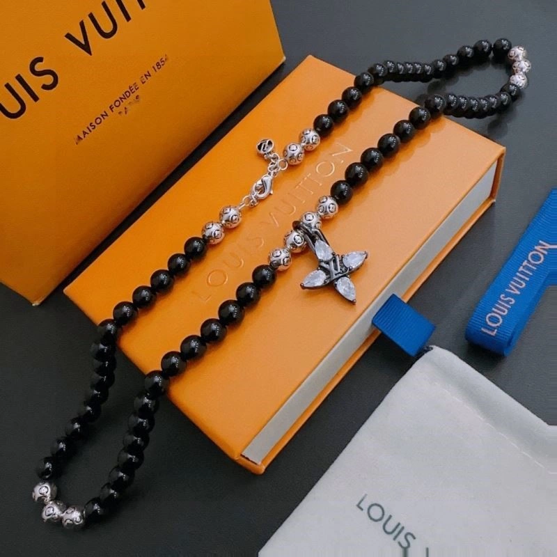 Top mirror Louis Vuitton Necklaces