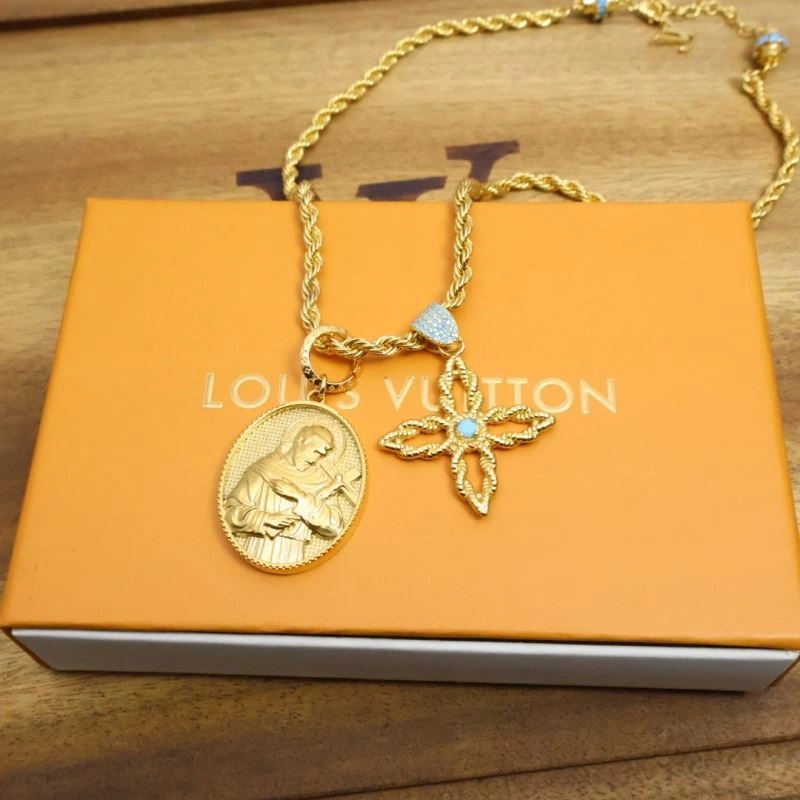 Accurate model Louis Vuitton Necklaces