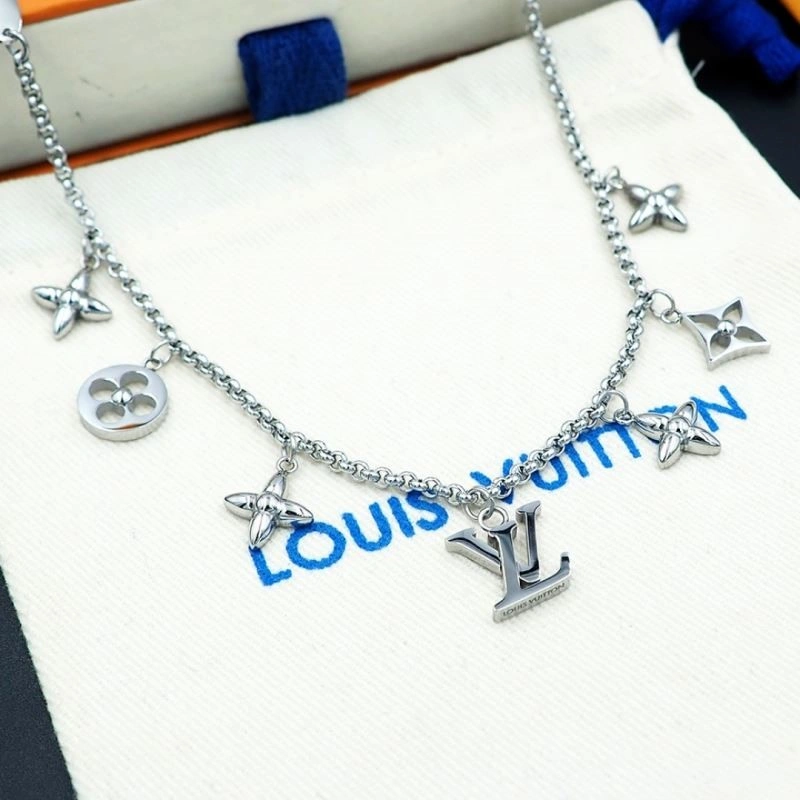Bargain Louis Vuitton Necklaces