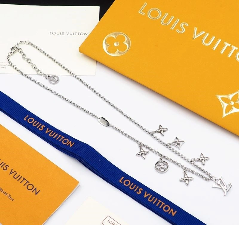 Bargain Louis Vuitton Necklaces