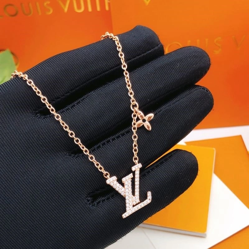 Official Louis Vuitton Necklaces