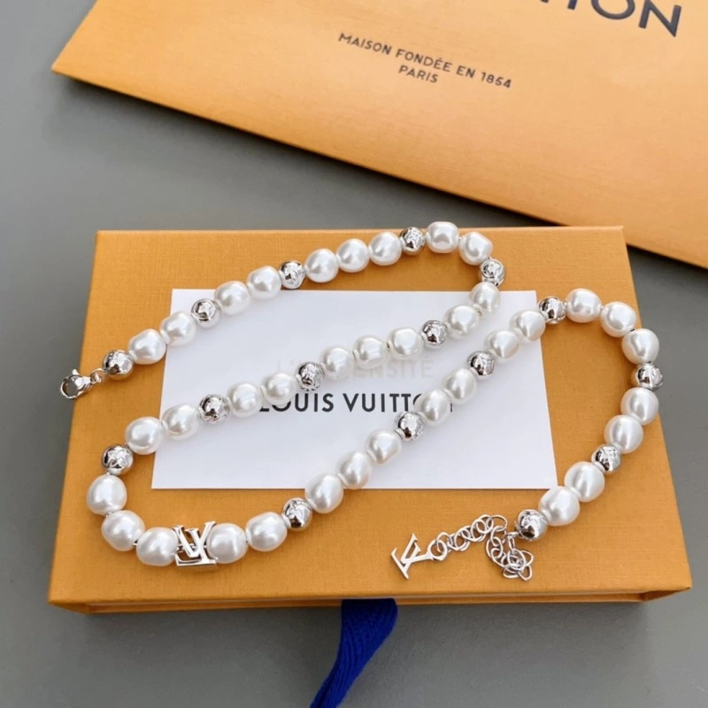 Factory-made Louis Vuitton Necklaces