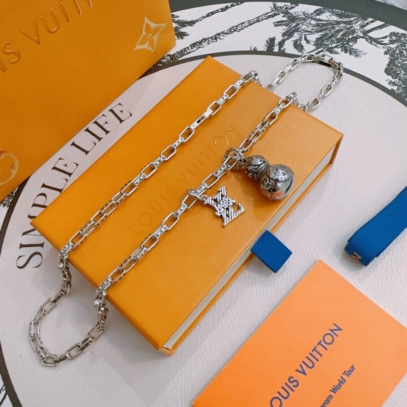 Discounted Louis Vuitton Necklaces