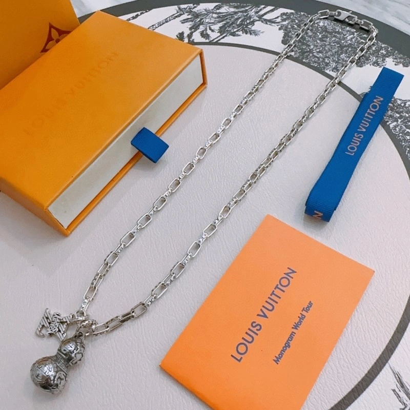 Discounted Louis Vuitton Necklaces