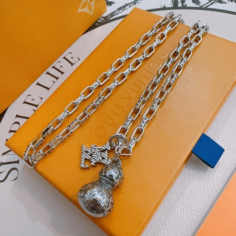 Discounted Louis Vuitton Necklaces