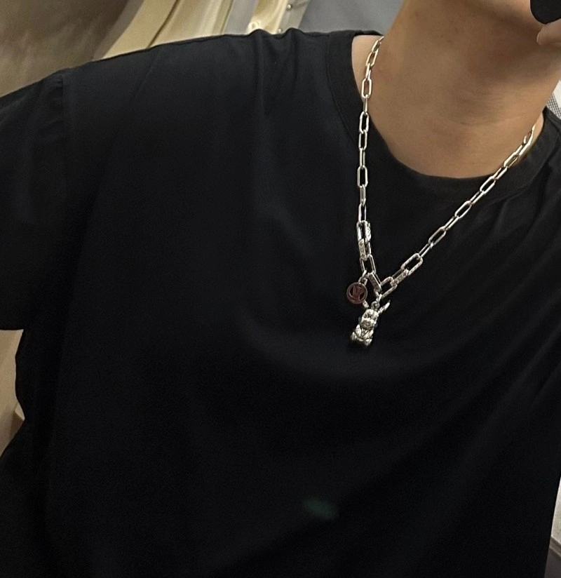 Economical Louis Vuitton Necklaces